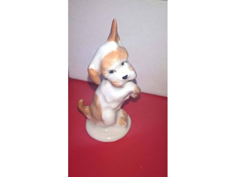 Figura psa od porcelana