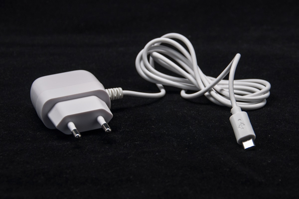 POWERFUL TD-LTE Punjač micro USB (2.1A)