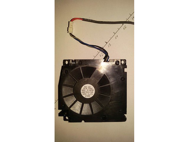 Dell Latitude C400 ventilator