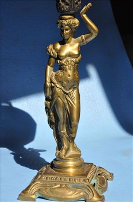 Skulptura žene - lampa