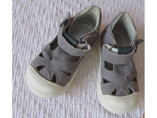 cipele (sandale) za prohodavanje, br.22 (13 cm)