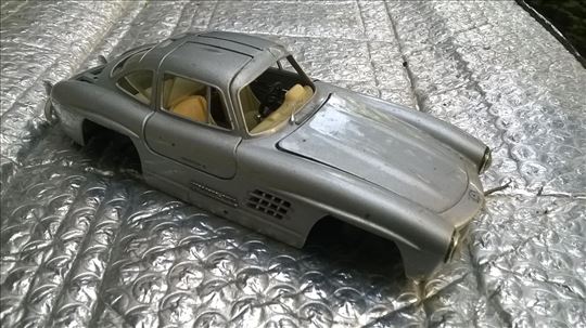 Burago Mercedes , 1:24, nekompletan za delove II