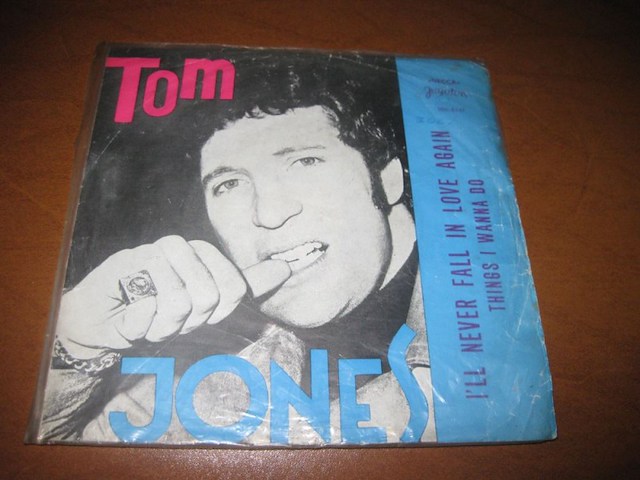 Tom Jones ‎– Funny Familiar Forgotten Feeling