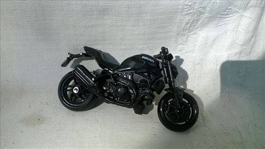 Motor Ducati 1:18, plastični