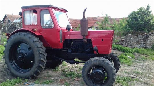 Traktor Beralus 52