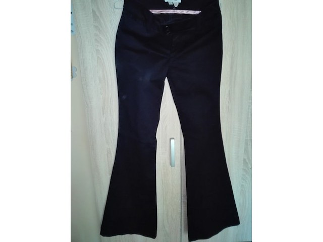 **Zara pantalone**