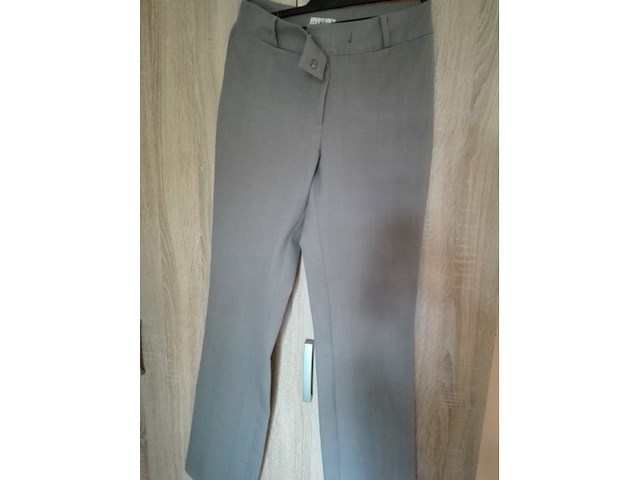 **Hennes pantalone**