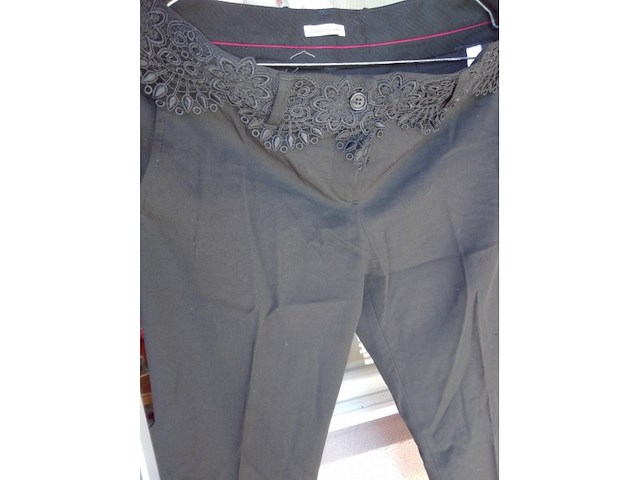 **P.A.R.O.S.H pantalone**