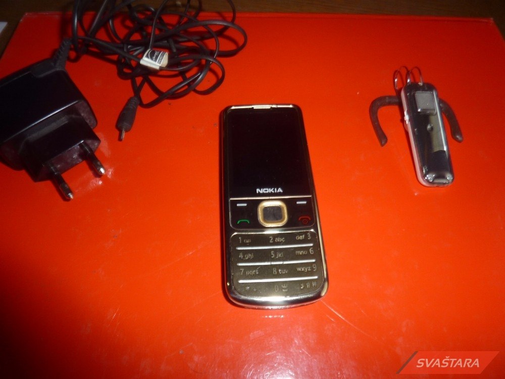 Nokia 6700 Gold +2gb sd memorija+Futrola