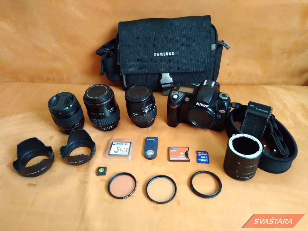 DSLR Nikon D70 - cena sa mnogo opreme