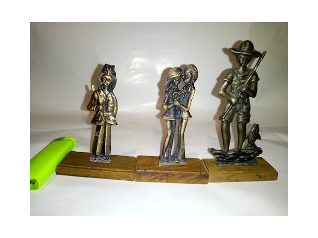 Ukrasne figurice 3 komada