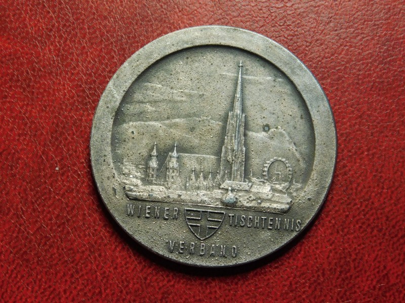 Tenis medalja 1958