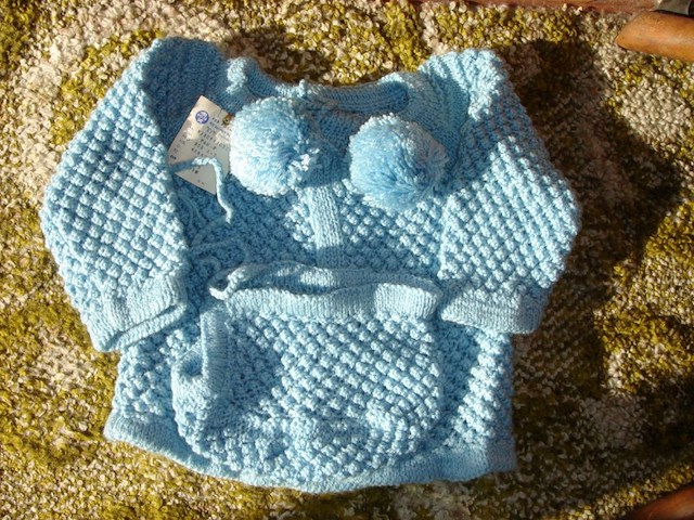 Novi džemperić sa kapicom za bebe