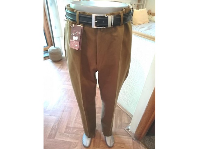 Nove muske pantalone Detmile