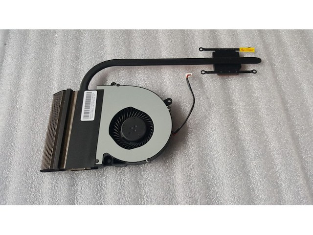 KUler za Asus R704A