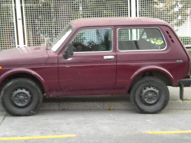 LADA NIVA U DELOVIMA