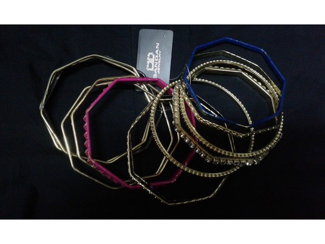 nova narukvica set 13 komada