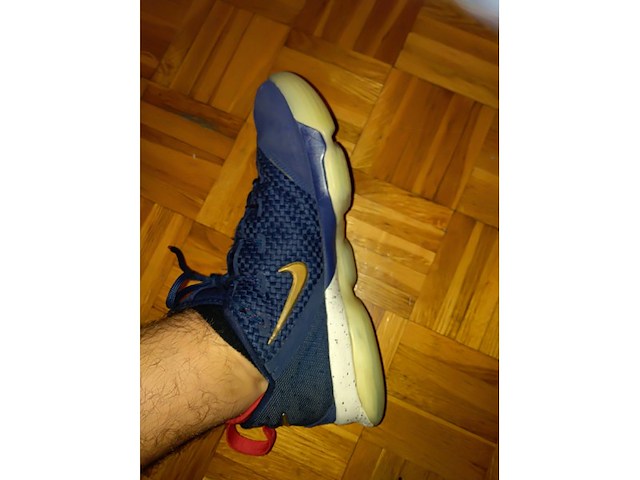 PATIKE 44 NIKE