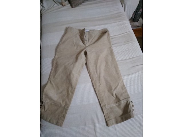 Ženske 3/4 somotne pantalone