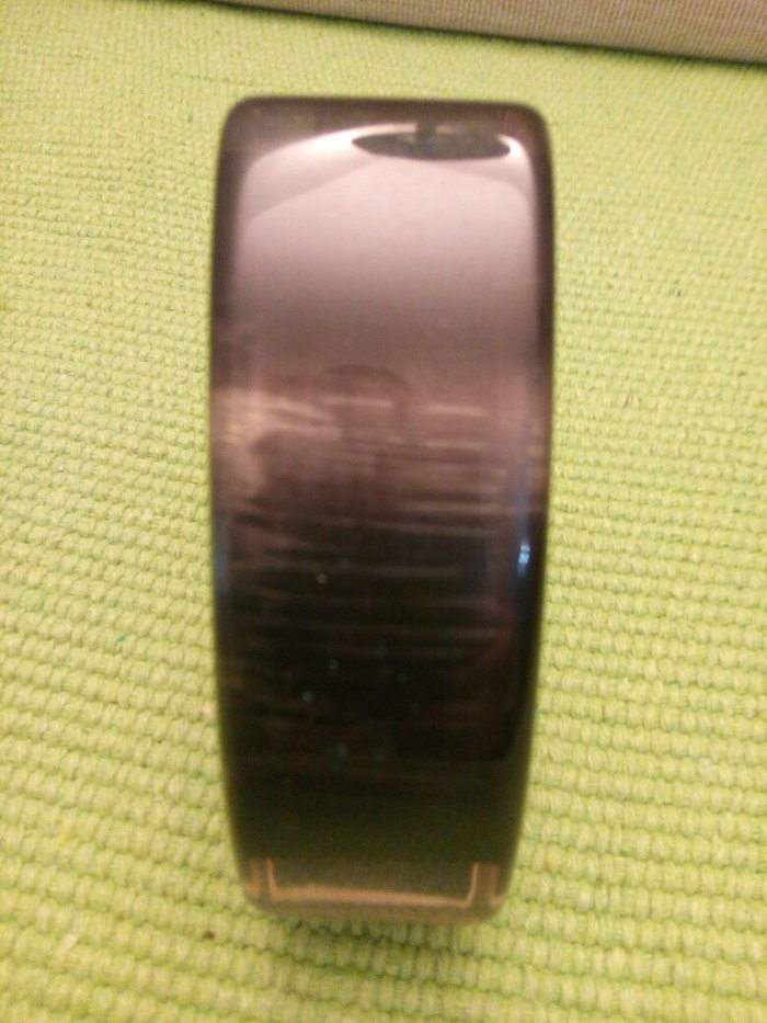 Crna narukvica precnik 6,5 cm, sirina 3 cm
