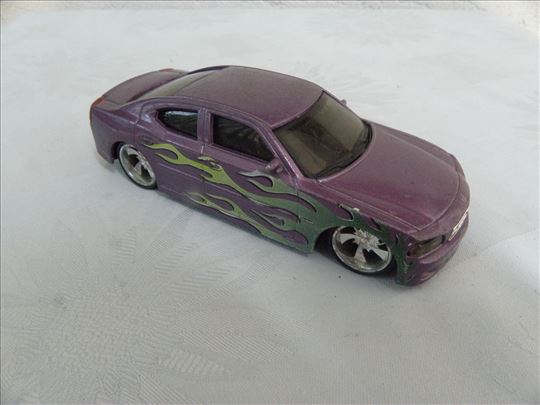 Burago Dodge Charger 2006 R/T 1:43, China.