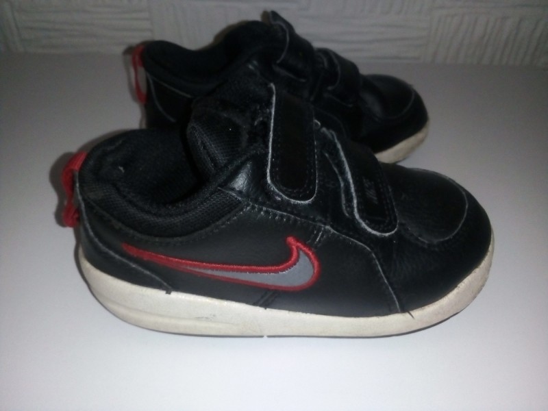 ODLICNE KOZNE**NIKE** PATIKE br.25-15 cm