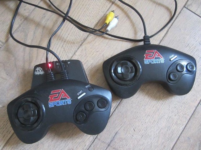 EA SPORTS - Jakks Pacific TV games