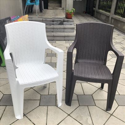 plasticne stolice ratan