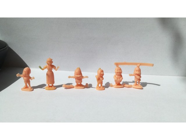 Figurice Snezana i 7 patuljaka iz zvaka EX YU