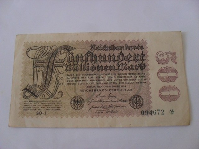 FUNFHUNDERT MILLIONEN MARK - 1923.