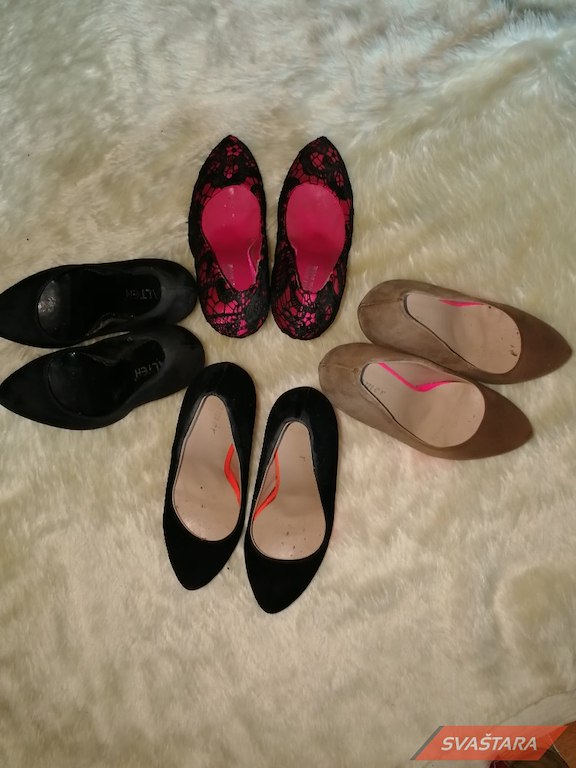 Četiri para ženskih štikli cipela