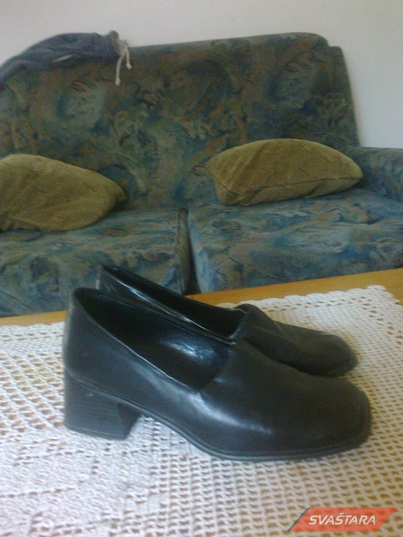 zenske crne cipele