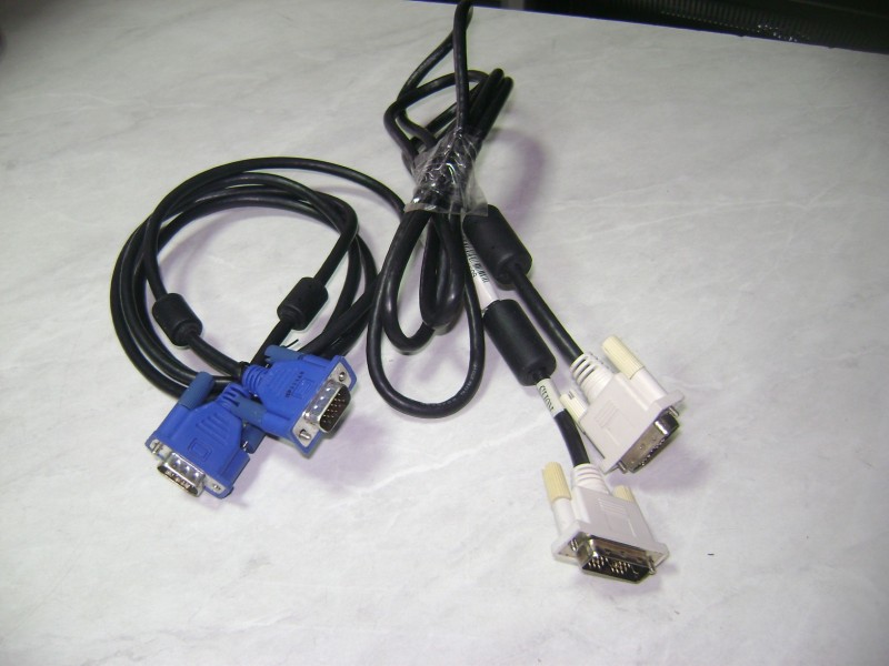 dvi d i vga kablovi ispravni prodaju se zajedno