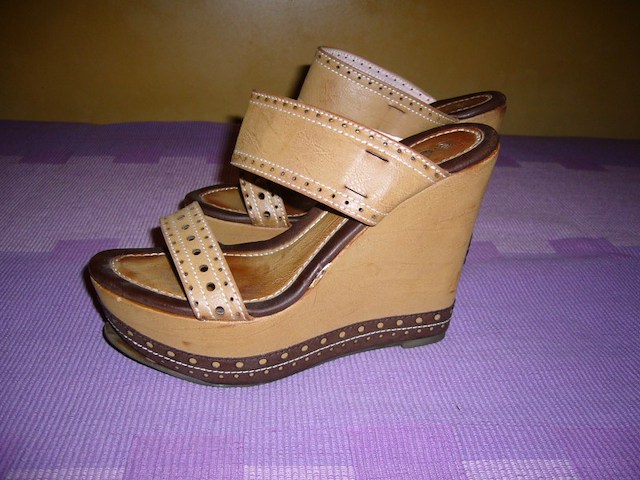 NOVE KREM PLATFORME br.40
