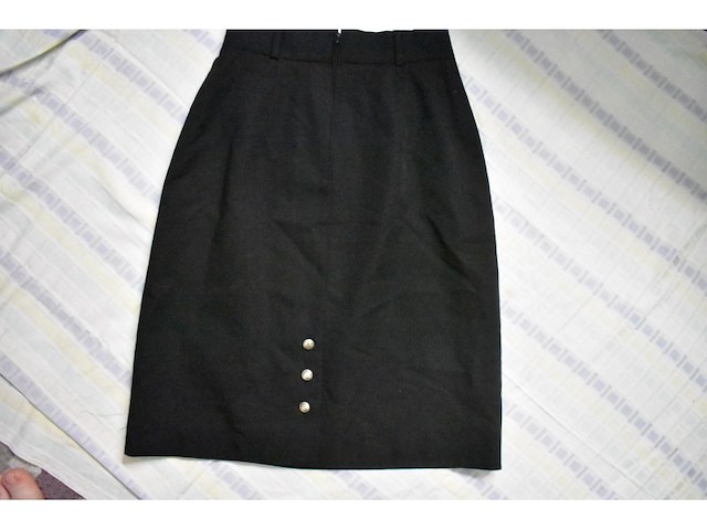 Suknja crna klasična