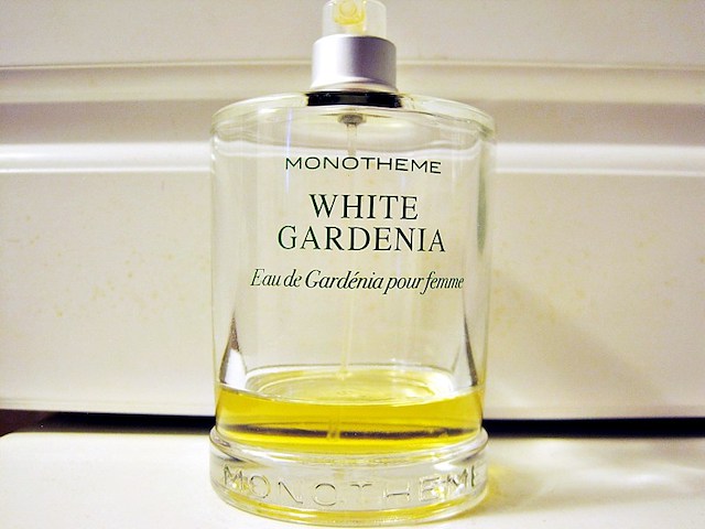 Monotheme White Gardenia