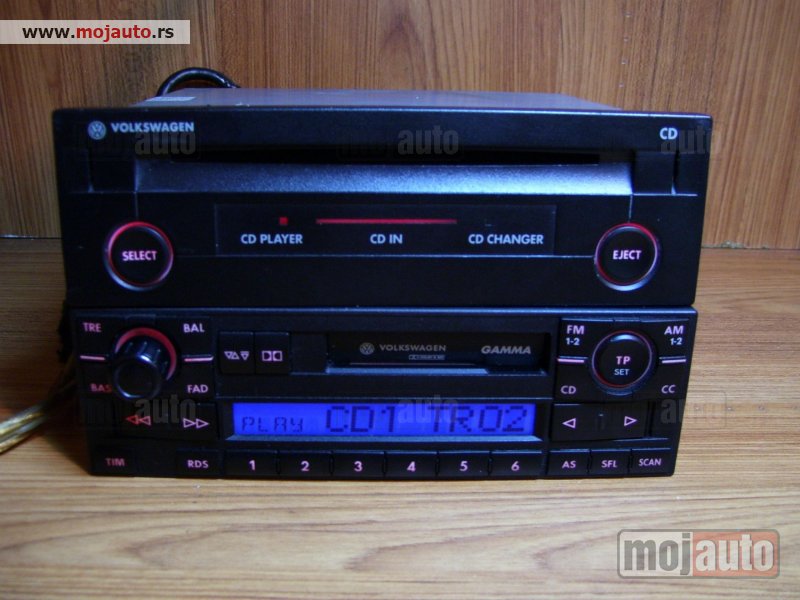 VW Fabricki radio i cd plejer
