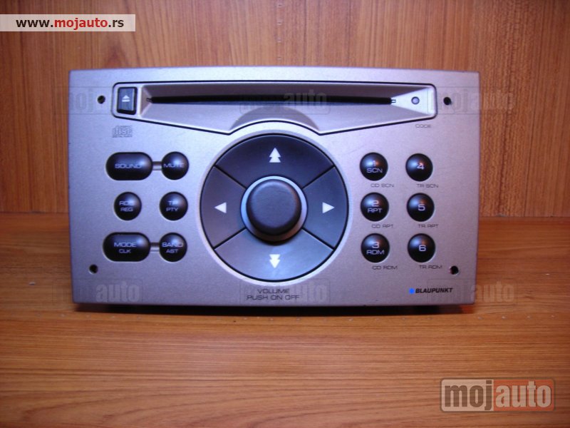 SUZUKI IGNIS Fabricki cd radio