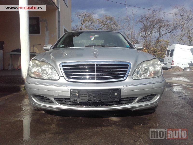 Mercedes S 500 enterjer, muzika W220