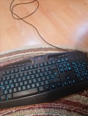 Prodajem tastaturu novu upitanju je RedDragon!