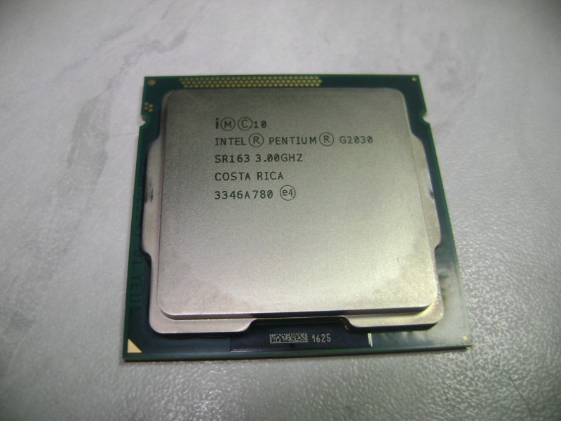 Intel Pentium G2030 ispravan 3000mhz