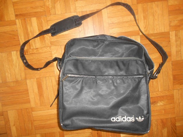 ADIDAS tasna, RETRO