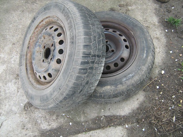 Auto gume sa felnama 175/70 R13