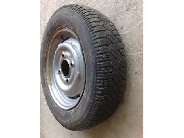 felna za Skodu 14`i Mishelin guma 165/70 R14