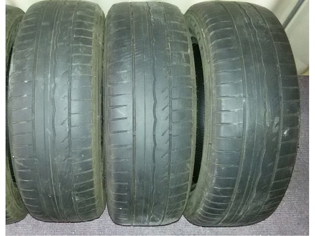 gume Dunlop 185 60 R15 Sp Sport 01 TRI KOMADA!