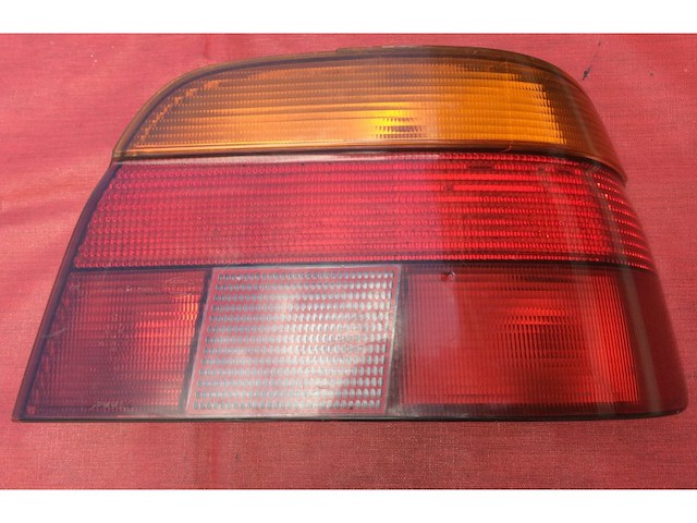 Desno stop svetlo za BMW e39