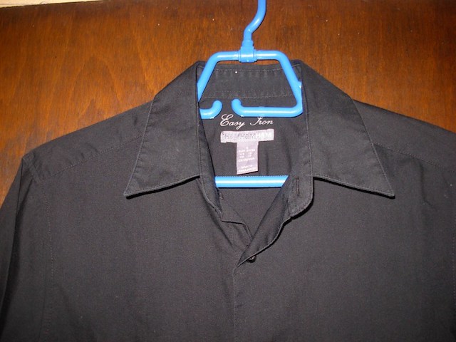 Crna košulja 1