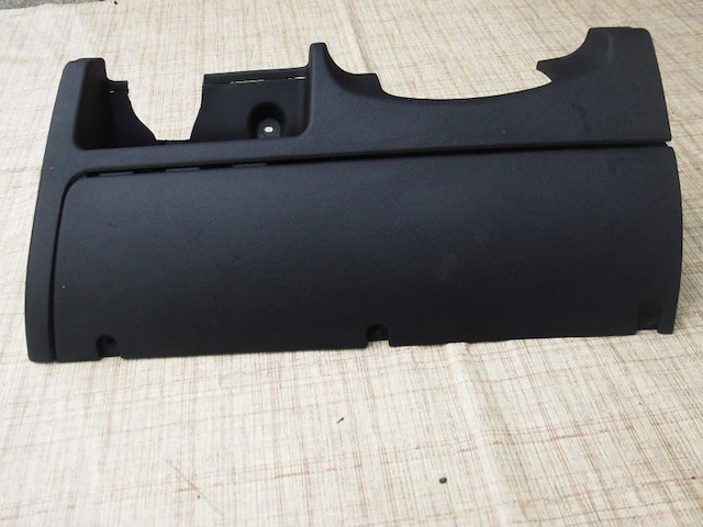 Plastika ispod volana VW POLO 6N2