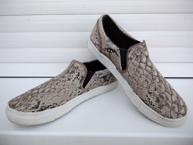 H &;; M espadrile zmijski print br 36