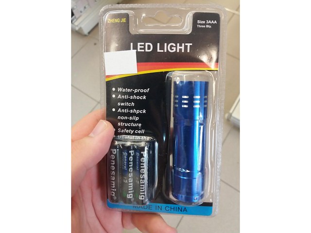 Rucna izuzetno jaka LED Lampa (plava i metalik boja)